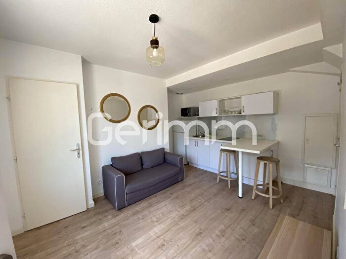 Appartement 2 pièces à Le Village, Saint-Martin-d'Hères, à louer