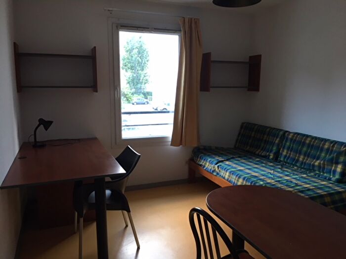 Appartement à louer - Villeurbanne, Doua - 1 pièce