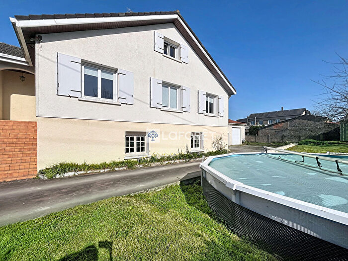 Maison à vendre - Parthenay - 6 pièces - 4 chambres