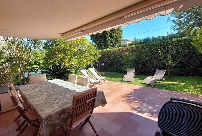 Appartement à vendre - Antibes, Juan-les-Pins, Le Cap - 4 pièces - 3 chambres