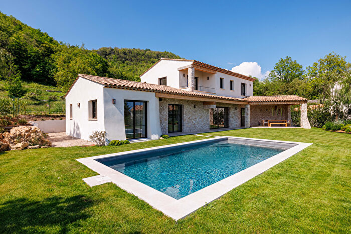 Maison à vendre - Tourrettes-sur-Loup - 5 pièces - 4 chambres