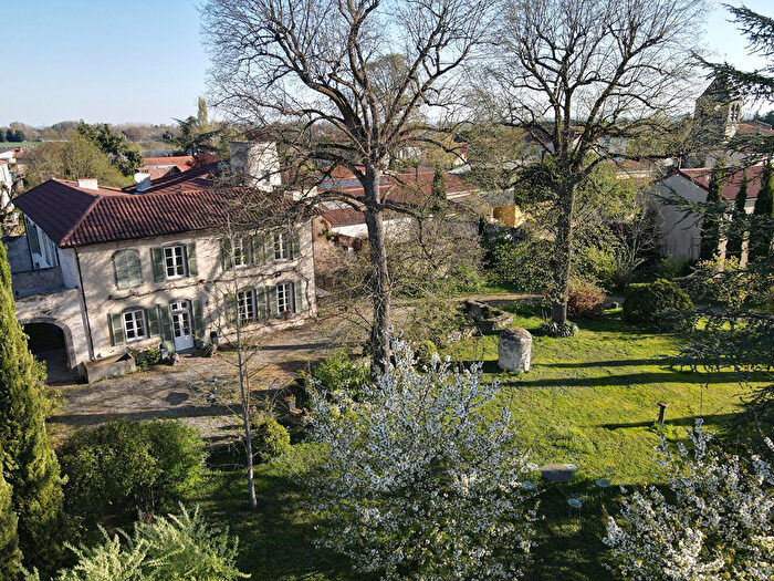 Saint-Laure : Maison 10 pièces à vendre