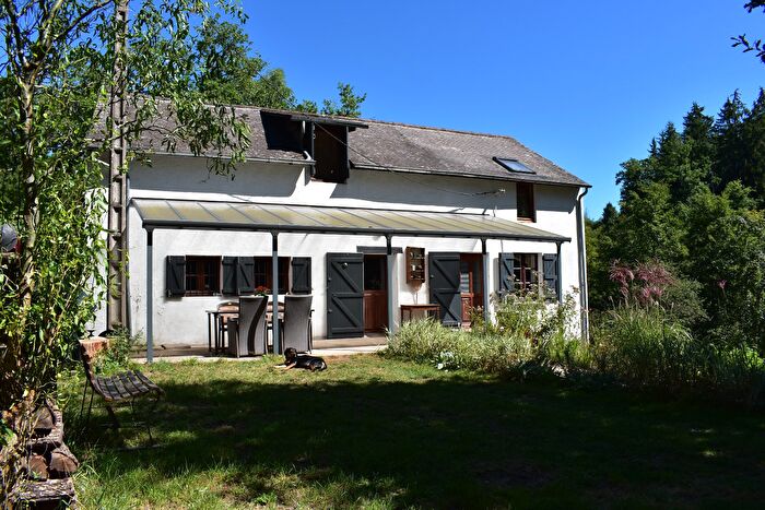 Maison à vendre - Le Mayet-de-Montagne - 4 pièces - 2 chambres