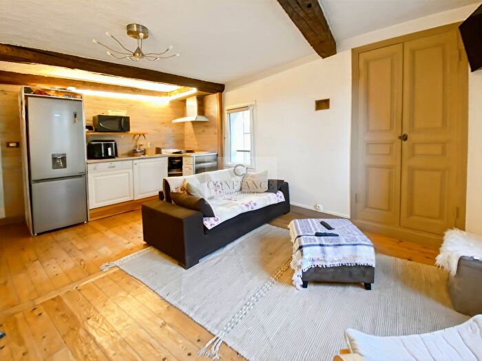 Appartement à vendre - Saint-Étienne-de-Tinée - 4 pièces - 3 chambres