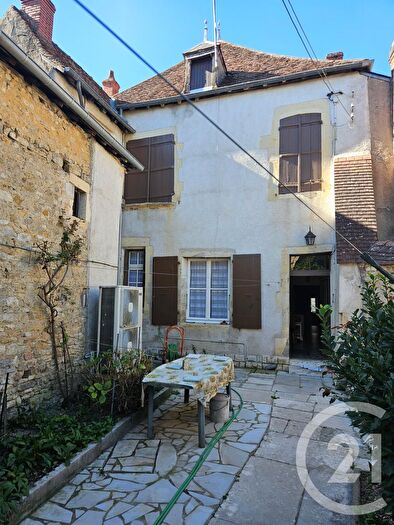 Maison 5 pièces à vendre - Saint-Pierre-le-Moûtier