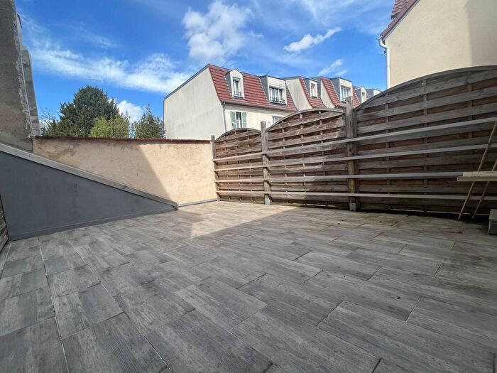 Appartement à louer - Deuil-la-Barre - 4 pièces - 2 chambres