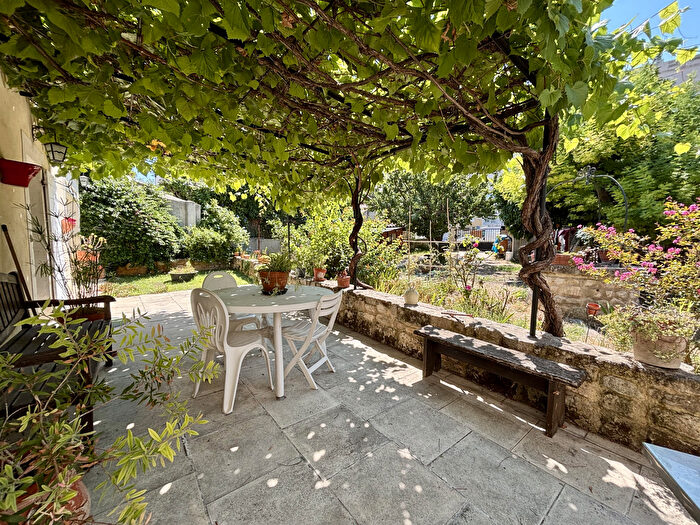 Maison à vendre - Arles, Trinquetaille - 4 pièces - 3 chambres