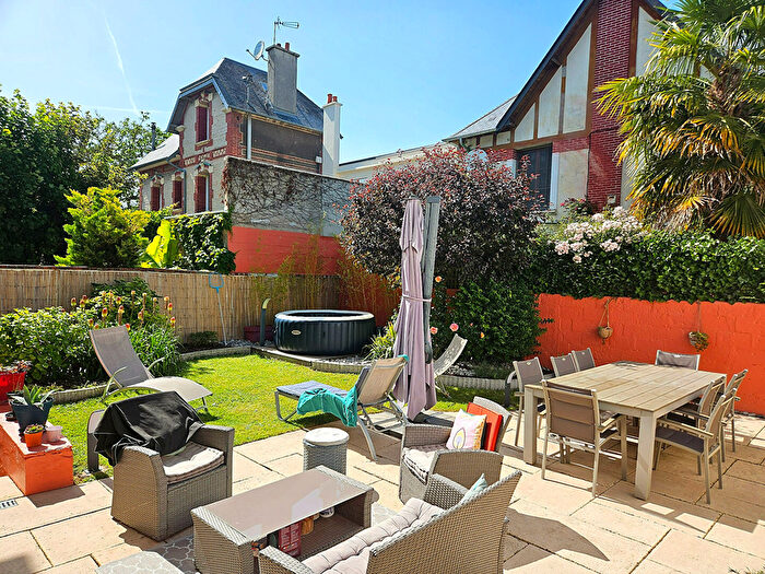 Caen, Hastings : Maison 9 pièces à vendre