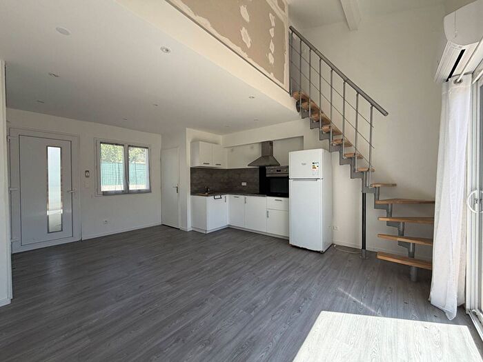 Bellegarde : Appartement 2 pièces à louer