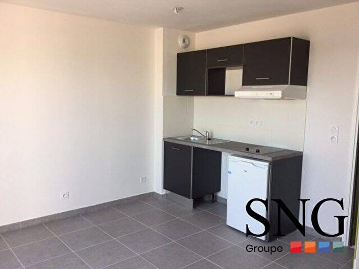 Appartement à louer - Croix de Poumeyrac, Béziers - 1 pièce