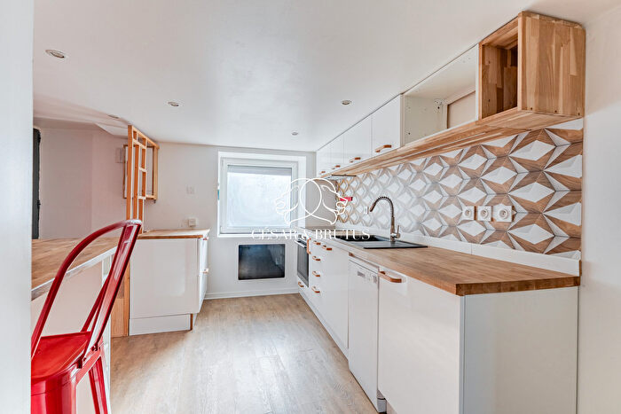 Appartement à vendre - La Tour-de-Salvagny - 2 pièces - 1 chambre