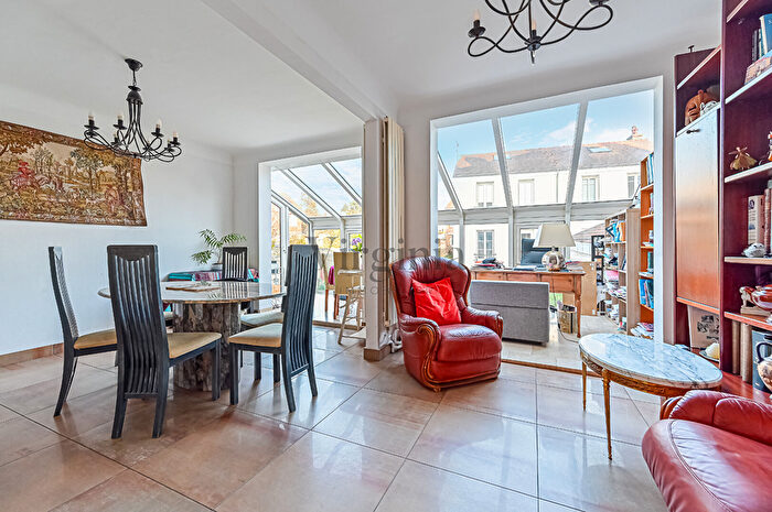 Maison 8 pièces à Fontenay-sous-Bois, Centre-ville, à vendre