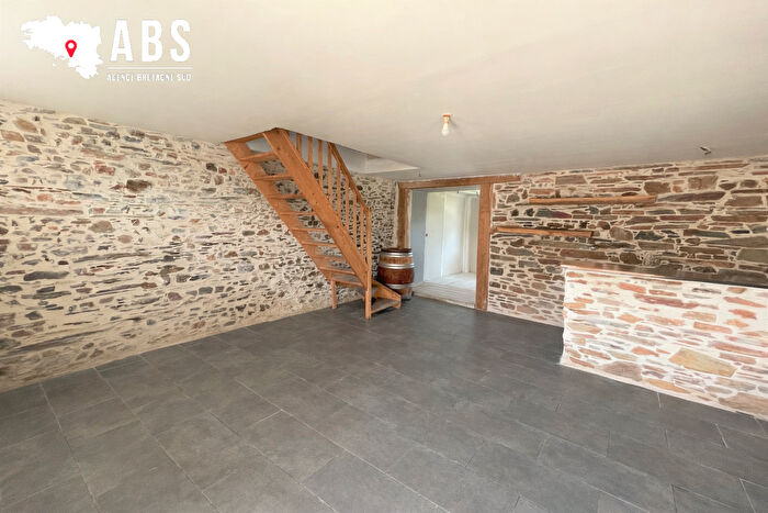 Maison à vendre - Théhillac - 5 pièces - 3 chambres