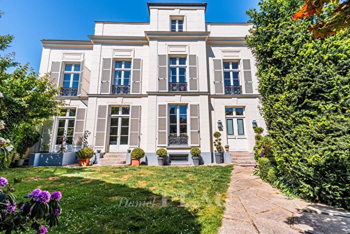 Maison à vendre - Montfort-lAmaury - 8 pièces - 3 chambres