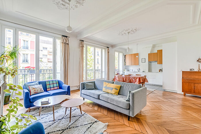 Appartement 4 pièces à Paris 18ème, Jules Joffrin, à louer