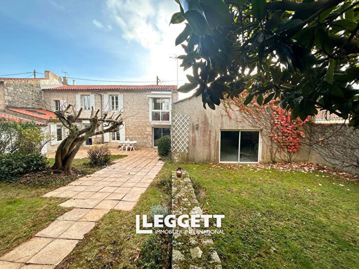 Maison à vendre - Luçon - 9 pièces - 4 chambres