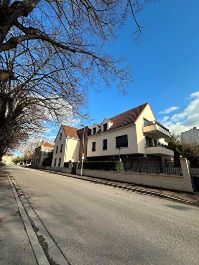 Appartement à louer - Trévois-Croncels, Troyes - 4 pièces - 3 chambres
