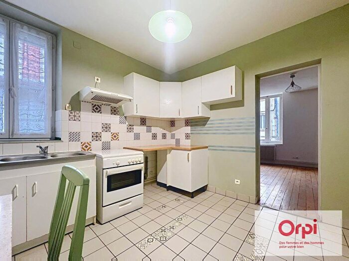 Appartement à louer - Cité Bretonnie-Chatelet-Favieres-Conches, Montluçon - 3 pièces - 2 chambres