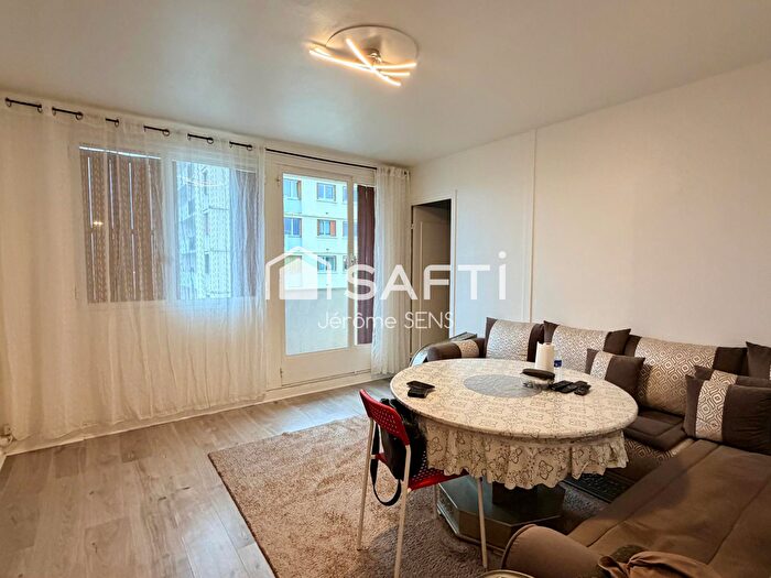 Appartement à vendre - Poissy, Foch, Les Sablons - 3 pièces - 2 chambres