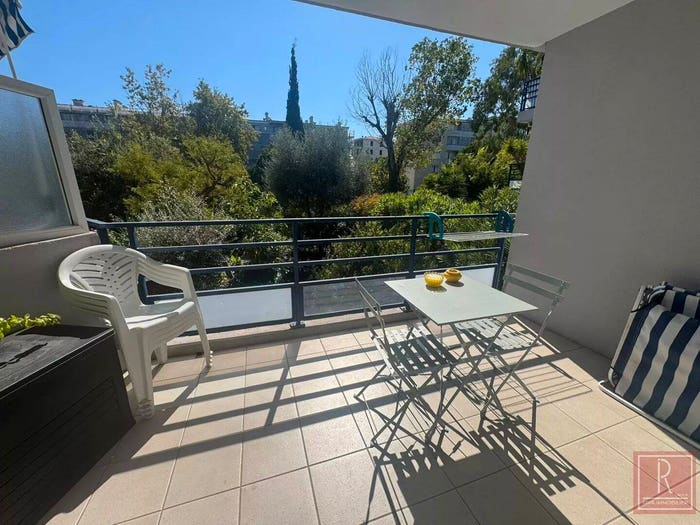 Appartement 2 pièces à Croix des Gardes, Cannes, à louer