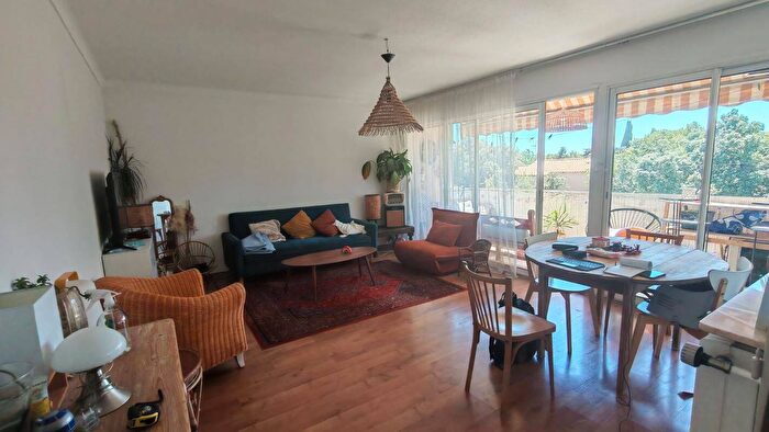 Appartement 4 pièces à louer à Bellecroix-Pont d'Avignon, Villeneuve-lès-Avignon
