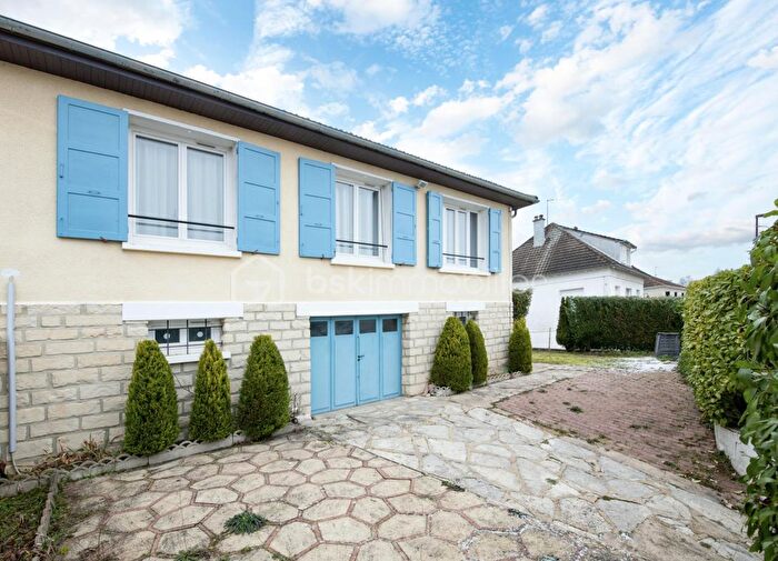 Maison à vendre - Saint-Florentin - 5 pièces - 4 chambres