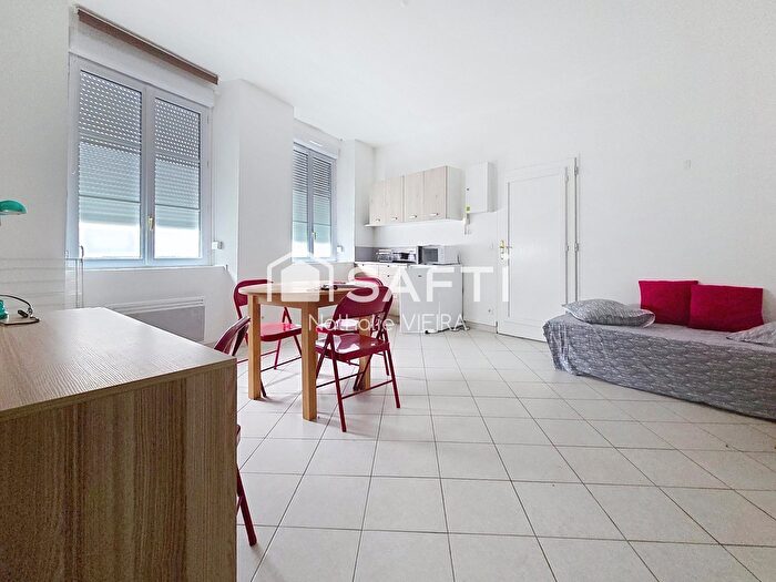 Appartement 1 pièce à Compiègne, Centre-ville, à louer
