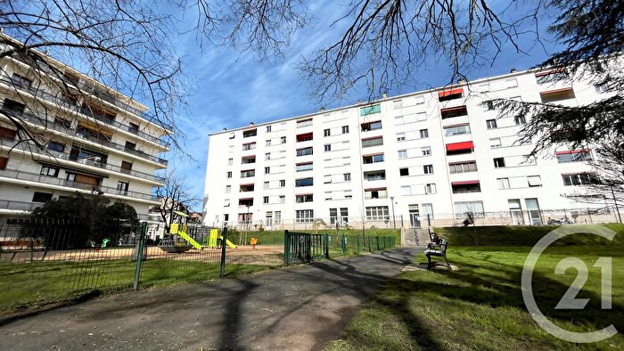 Appartement à louer - Périgueux, Centre-ville, La Gare, Saint-Martin - 6 pièces - 5 chambres