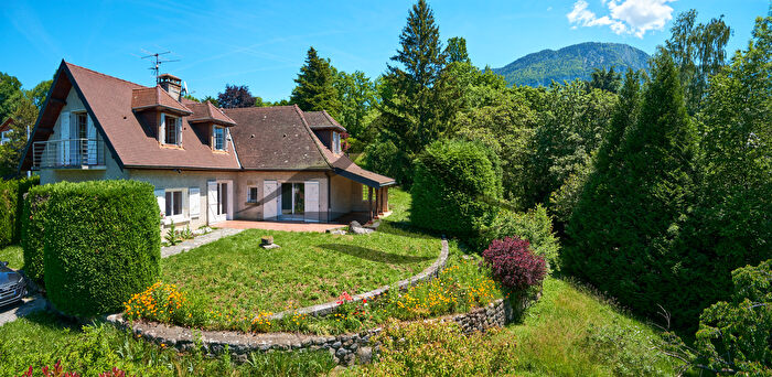 Pugny-Chatenod : Maison 5 pièces à vendre
