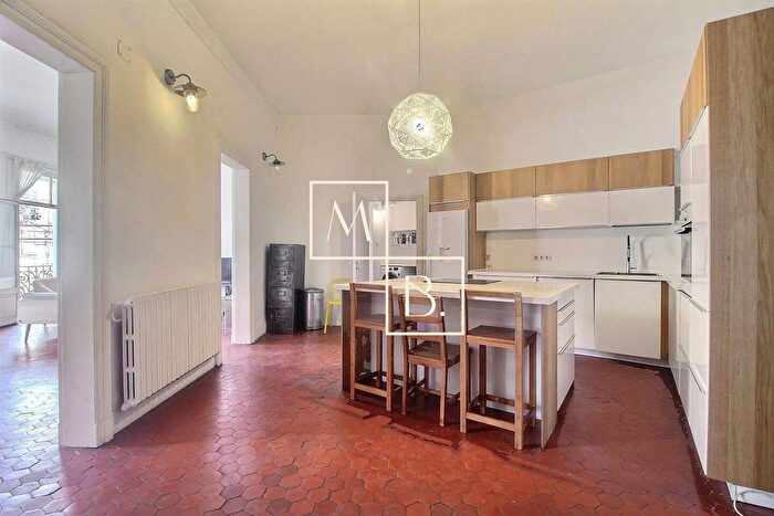 Appartement à louer - Gambetta, Montpellier - 5 pièces - 3 chambres