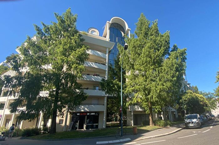 Appartement à louer - Galbert, Annecy - 3 pièces - 2 chambres