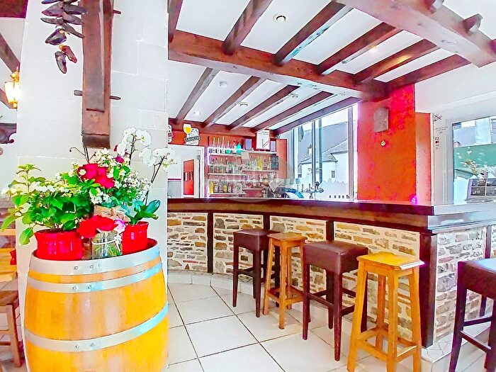 Lasseube : Maison 8 pièces à vendre