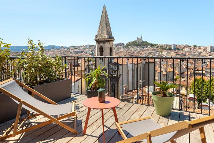 Appartement 2 pièces à louer à Marseille 1er, Noailles
