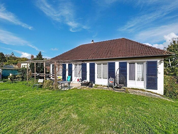 Maison à vendre - Étrépagny - 5 pièces - 3 chambres