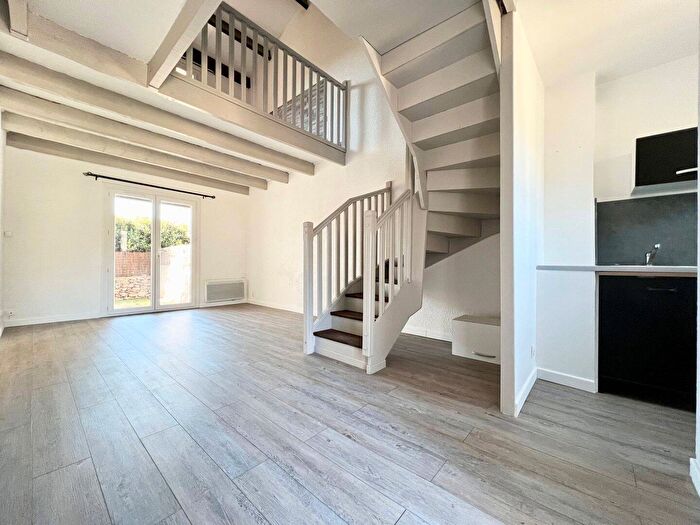 Maison 1 pièce à louer à Nîmes