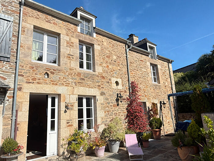 Maison à vendre - Langrolay-sur-Rance - 8 pièces - 3 chambres