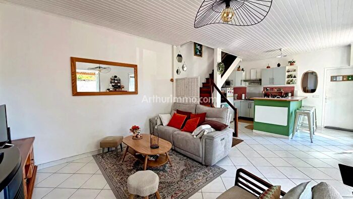 Maison à vendre - Bouvesse-Quirieu - 4 pièces - 3 chambres
