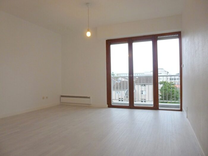 Nancy, Poincaré, Foch, Anatole France, Croix de Bourgogne : Appartement 2 pièces à louer
