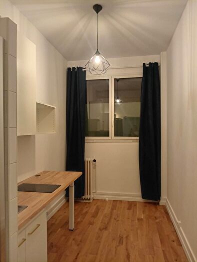 Appartement à louer - Saint James-Général Koenig, Neuilly-sur-Seine - 1 pièce