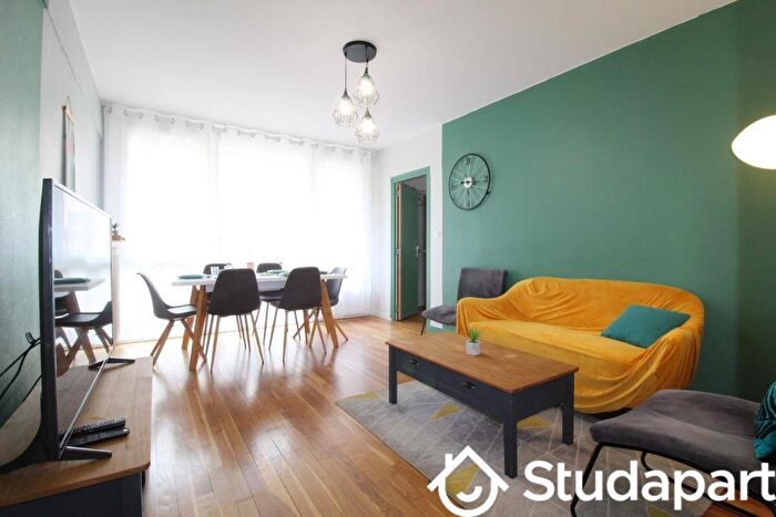 Appartement à louer - Sainte Thérèse-Demi Lune, Caen - 1 pièce - 2 chambres