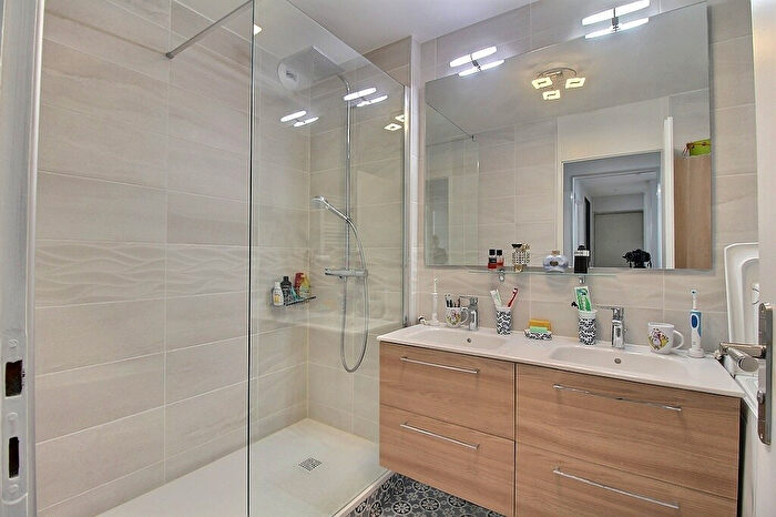 Appartement à vendre - Thonon-les-Bains, Est - 3 pièces - 2 chambres