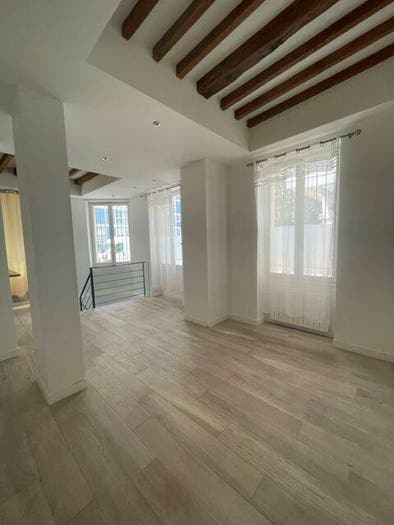 Appartement 1 pièce à louer - Buttes Chaumont, Paris 19ème arrondissement