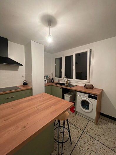 Appartement à louer - Chamalières, Hauteurs de Chamalières, Les Savarounes - 3 pièces - 2 chambres