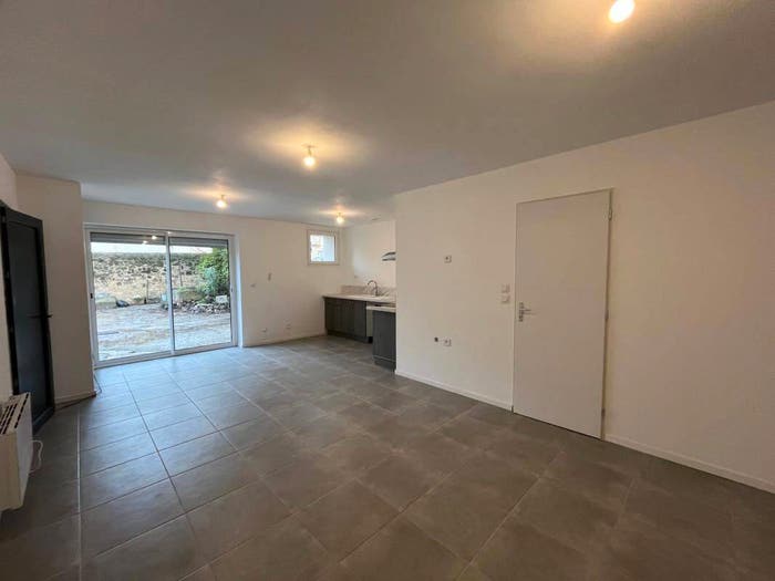 Centre Ville, Castries - Appartement 3 pièces à louer