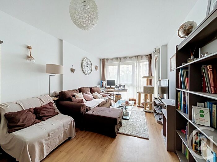 Appartement 3 pièces à vendre à Dammarie-les-Lys, Petit Dammarie, Croix Saint-Jacques