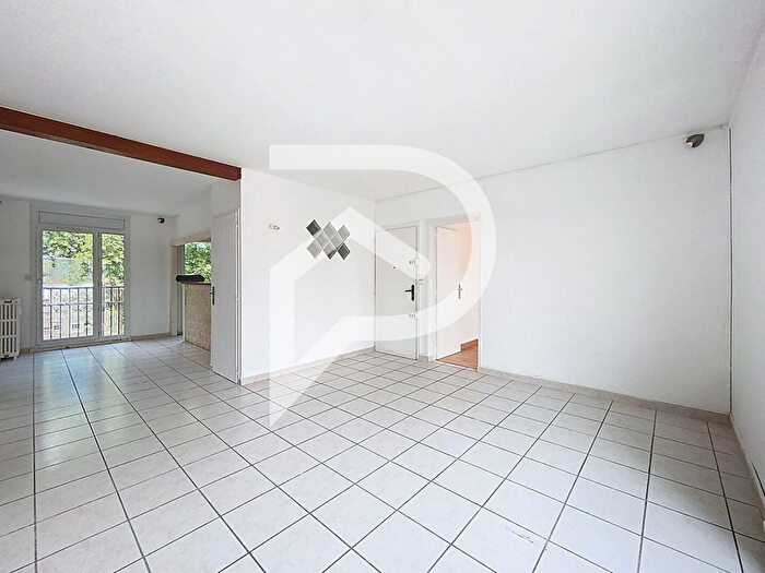 Appartement à vendre - Dreux, Centre-ville - 4 pièces - 3 chambres