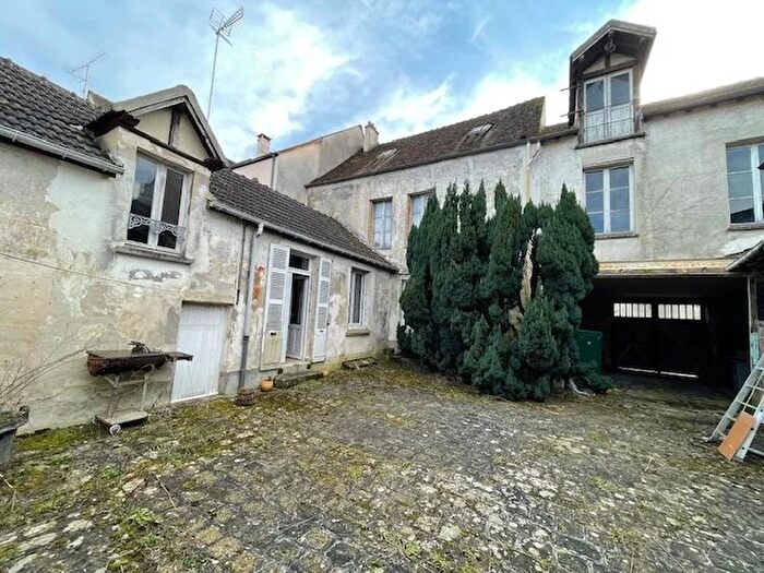 Maison à vendre - Tournan-en-Brie - 9 pièces - 4 chambres