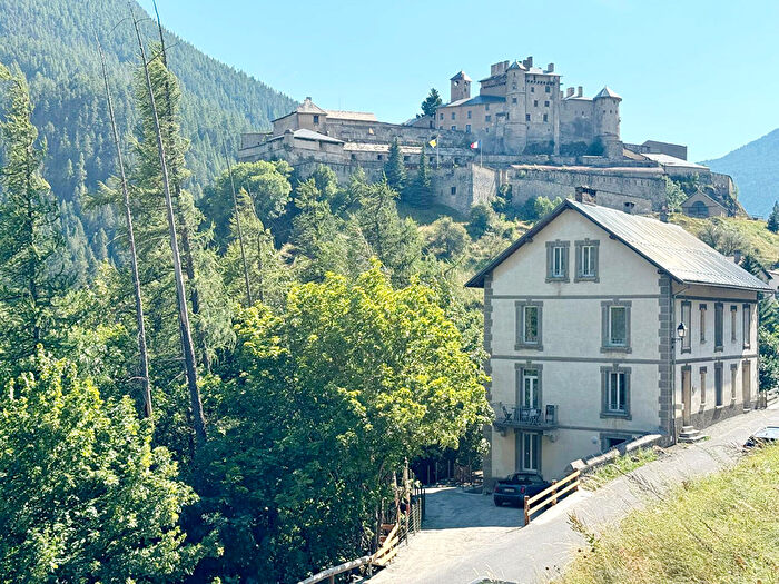 Appartement à vendre - Château-Ville-Vieille - 3 pièces - 2 chambres