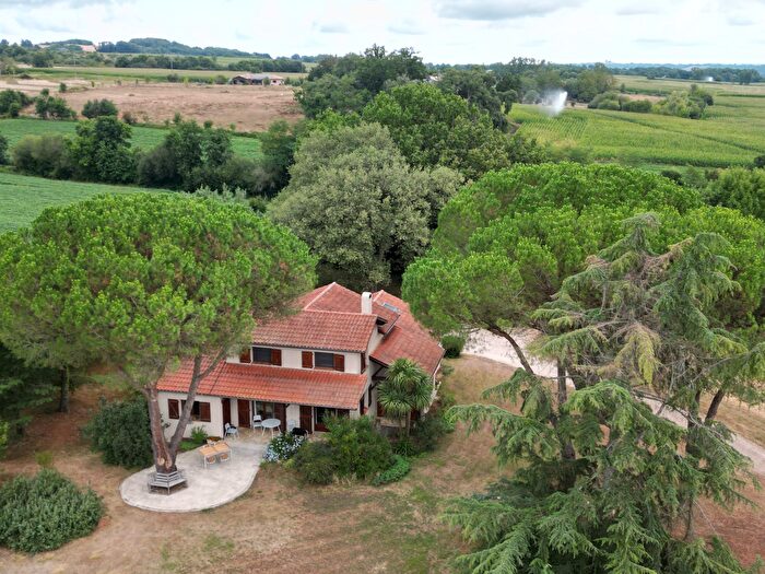 Maison à vendre - Trie-sur-Baïse - 6 pièces - 4 chambres