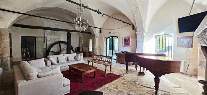 Maison à vendre - Entrecasteaux - 6 pièces - 3 chambres